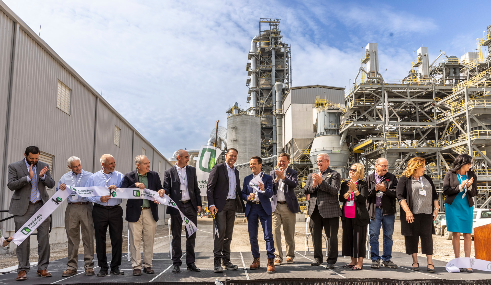 Heidelberg Materials opens $600 million cement plant in Indiana ...